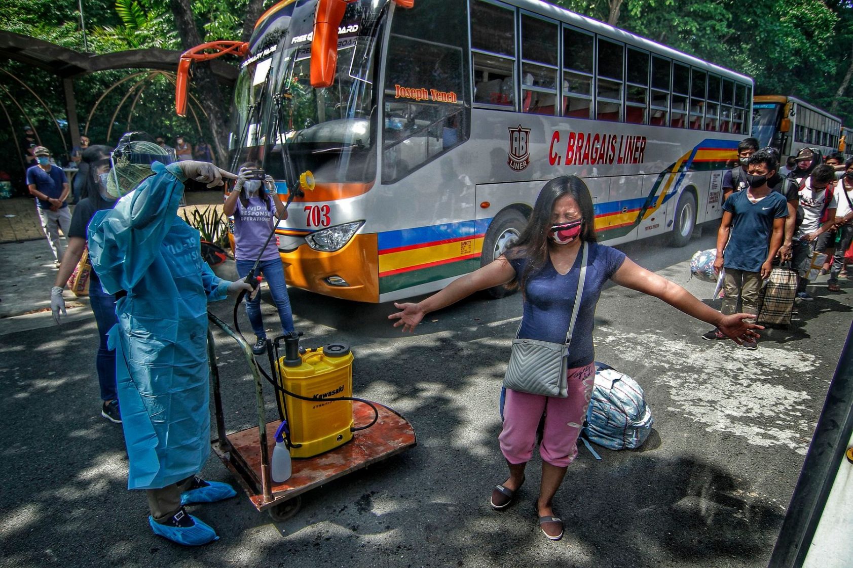 Joblessness forces Manila’s poor workers back to provinces